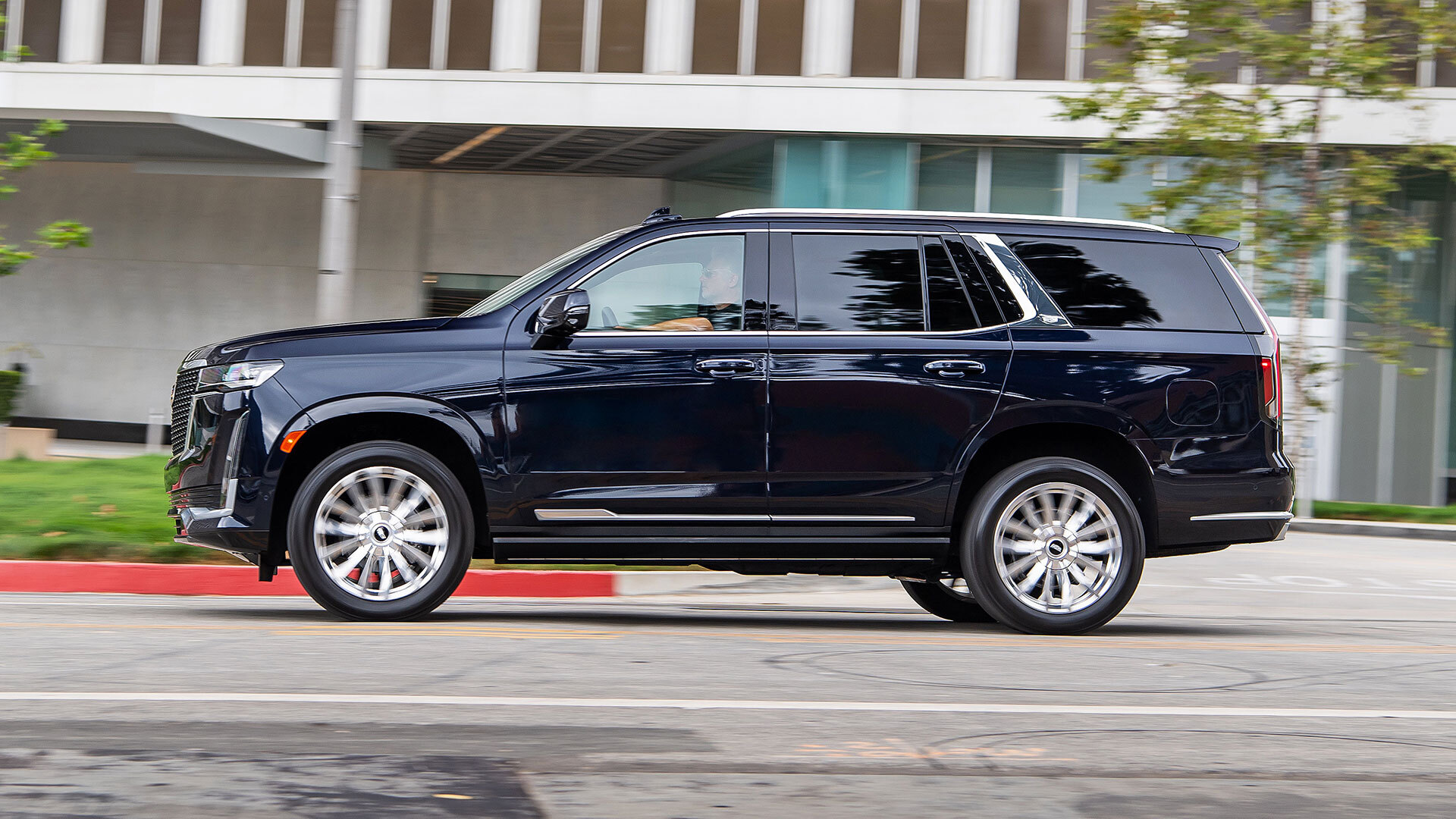 Cadillac Escalade review — American luxury SUV driven | Carwow