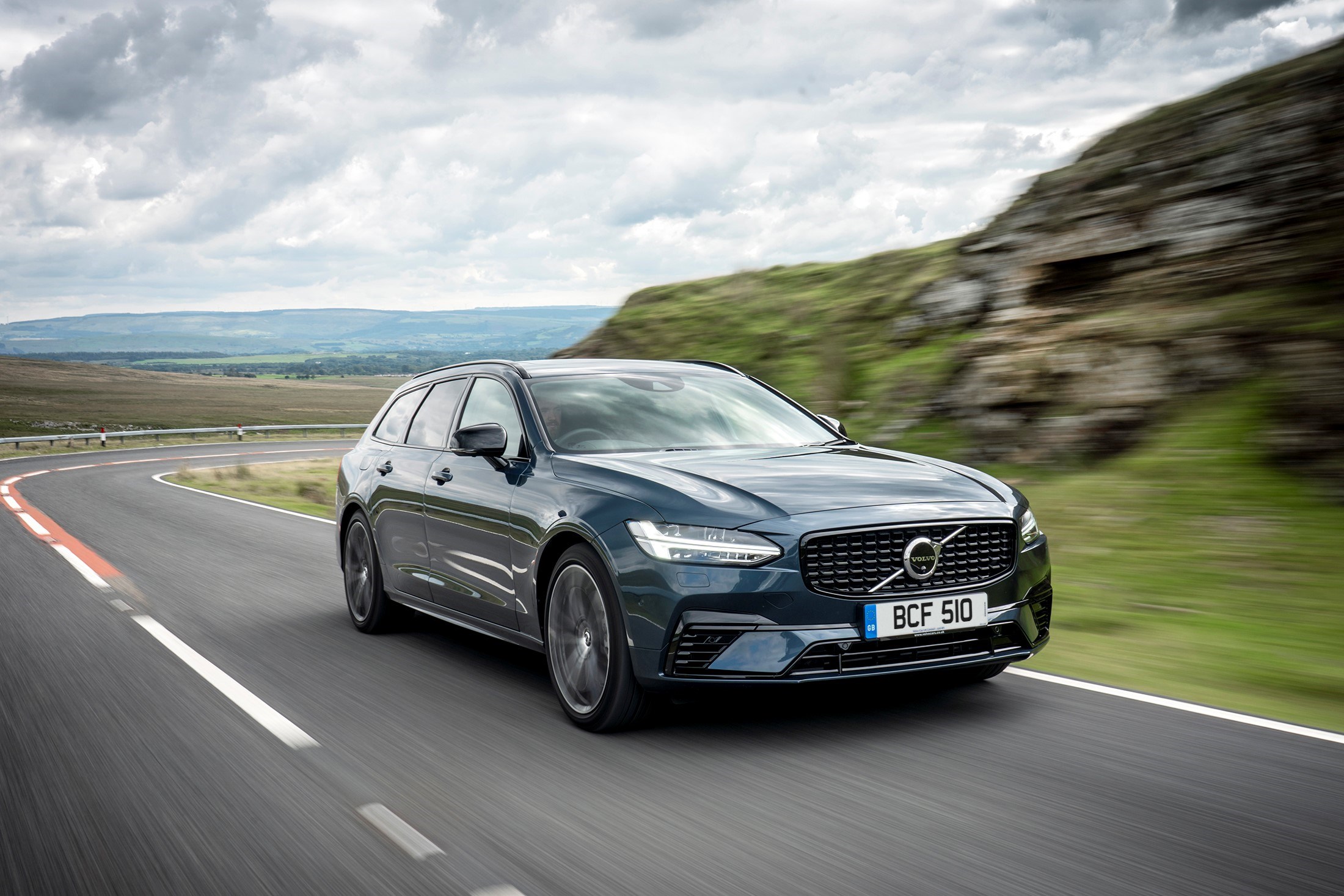 Volvo v90 phev store