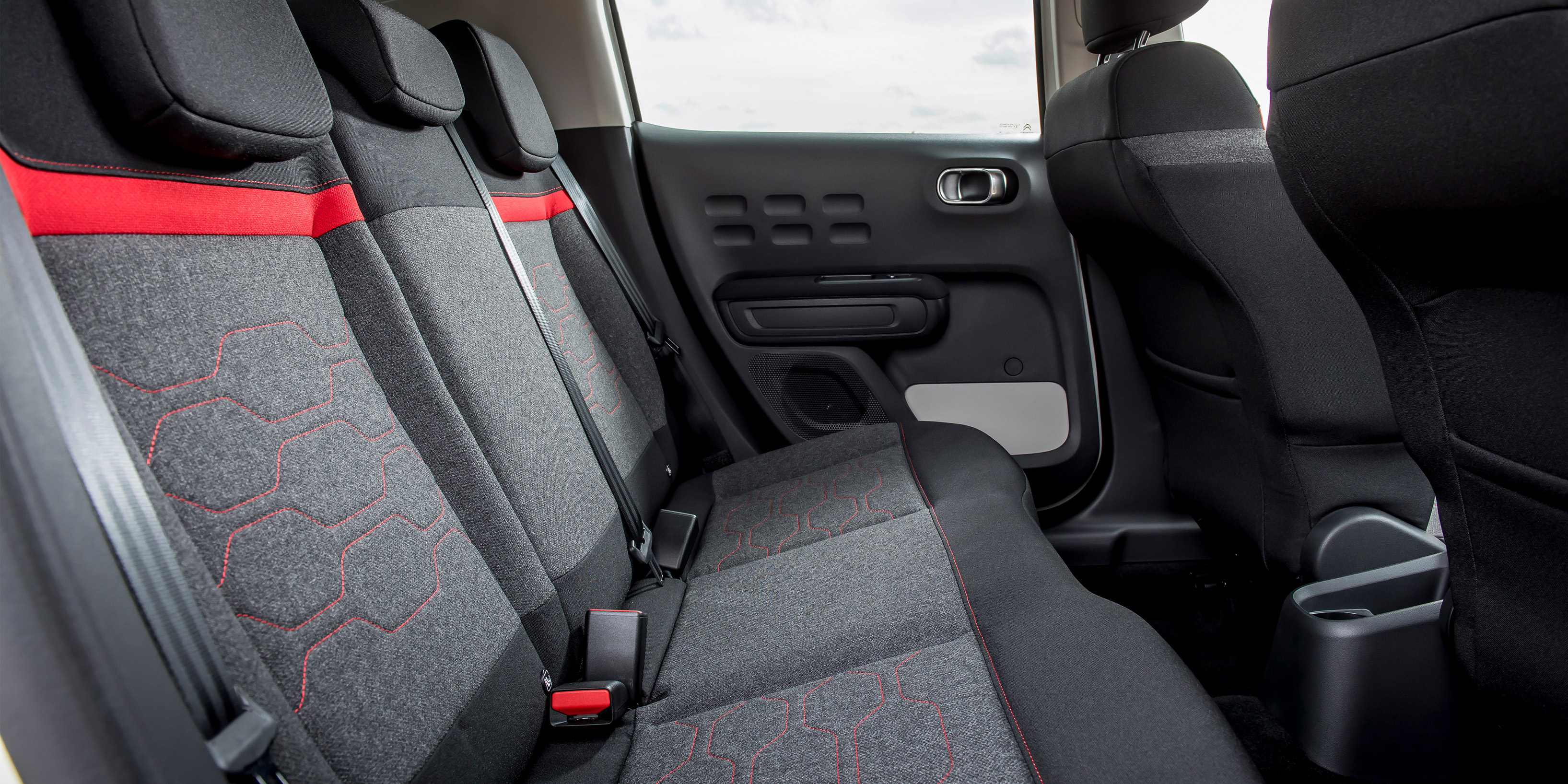 Citroen C3 interior and infotainment | carwow