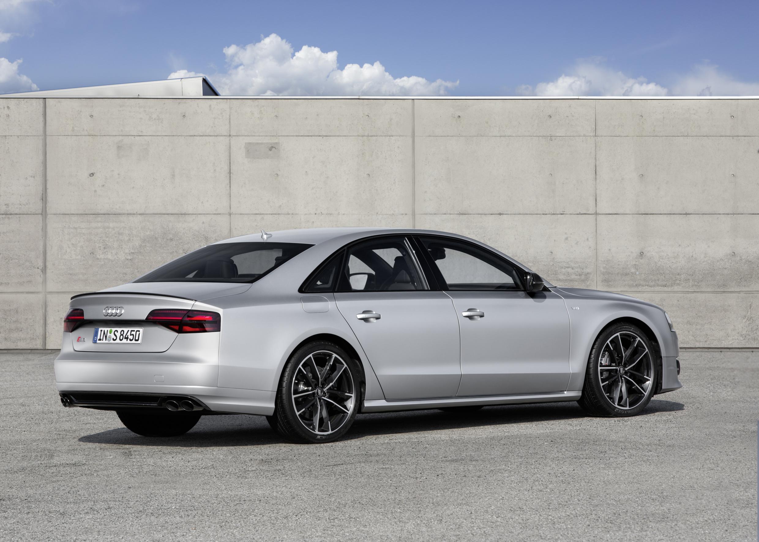Audi S8 Review | carwow