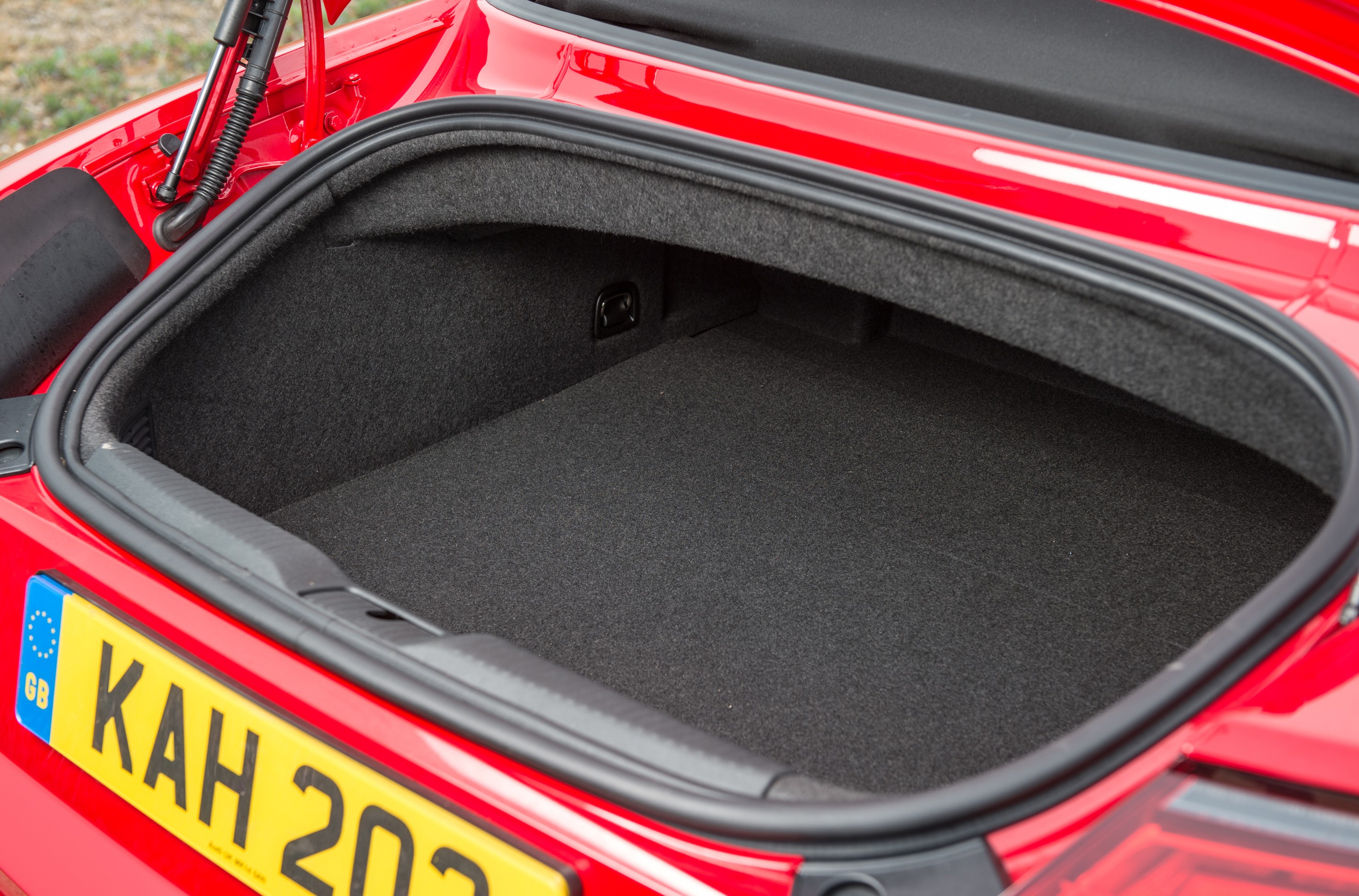 Audi TT Roadster Review | carwow