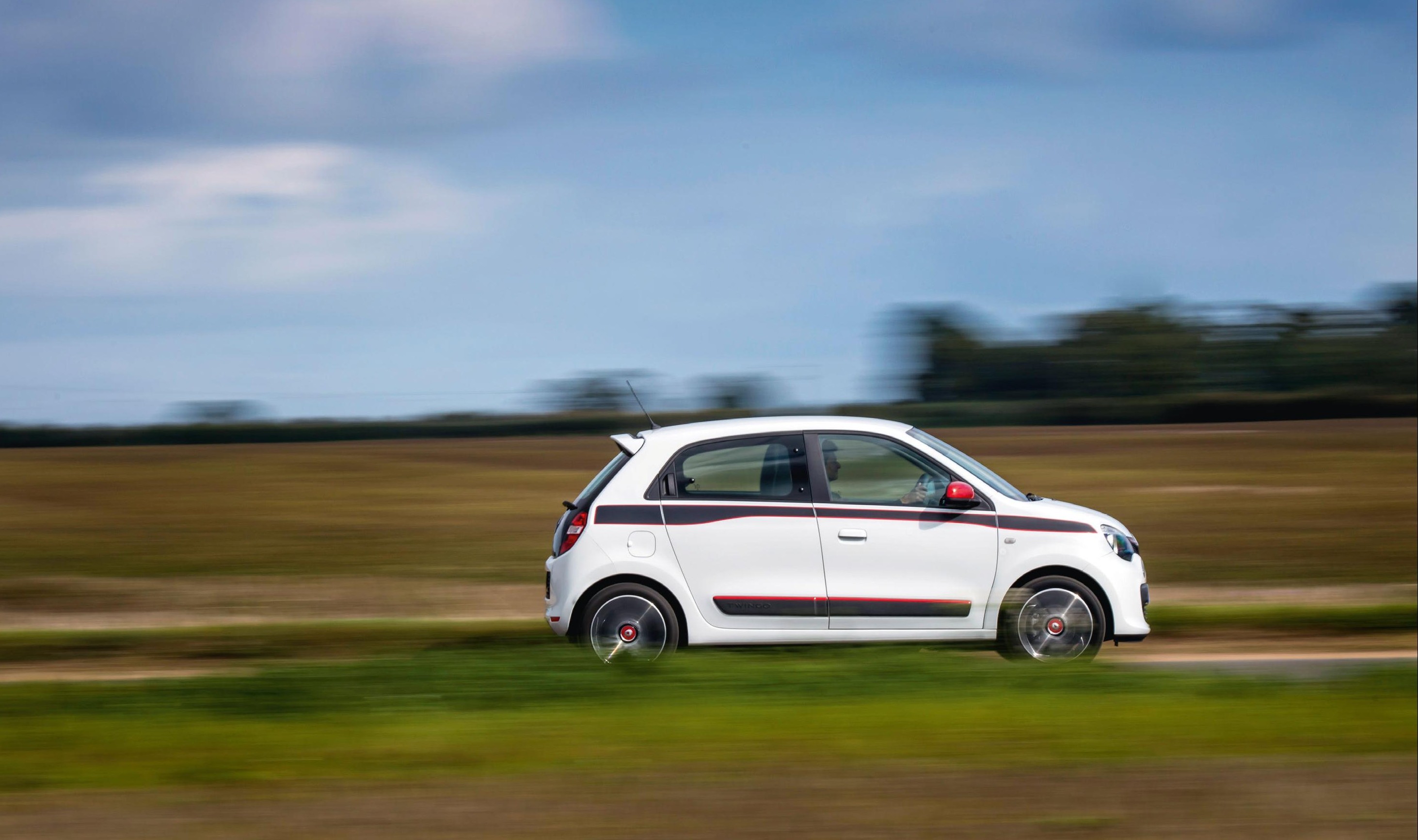 Renault Twingo Review | carwow