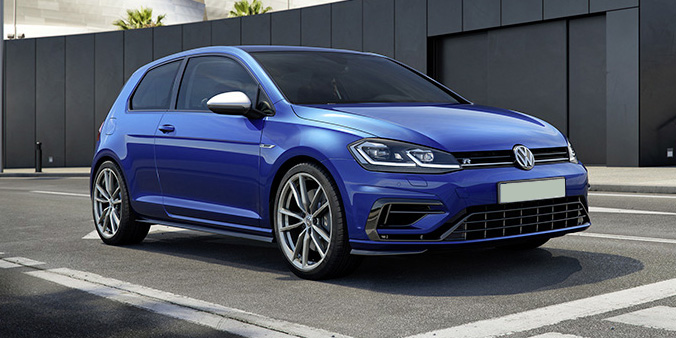 Volkswagen Golf R Review | carwow