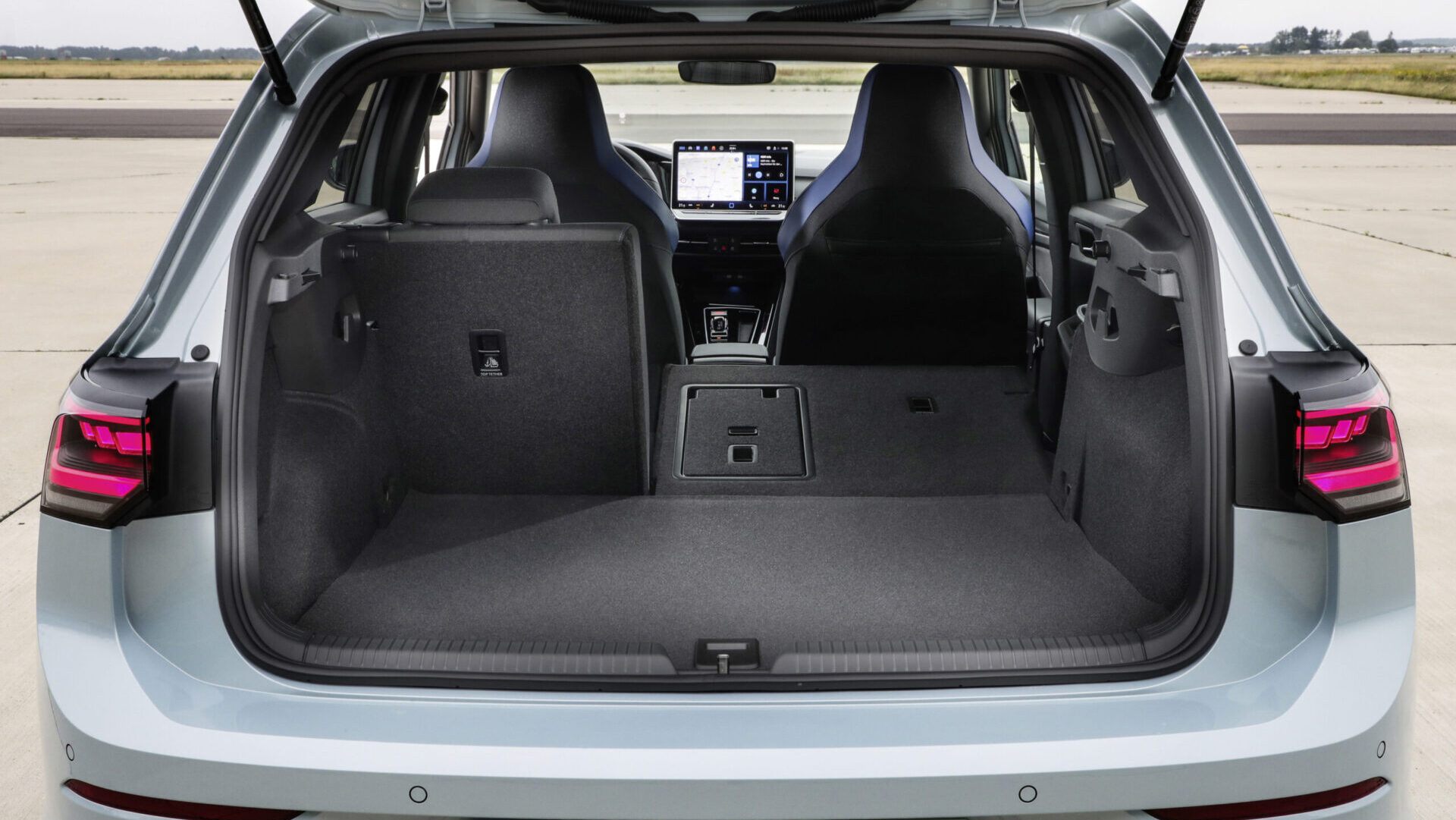 New facelifted Volkswagen Golf on sale 11 April: starts from £27,035 ...