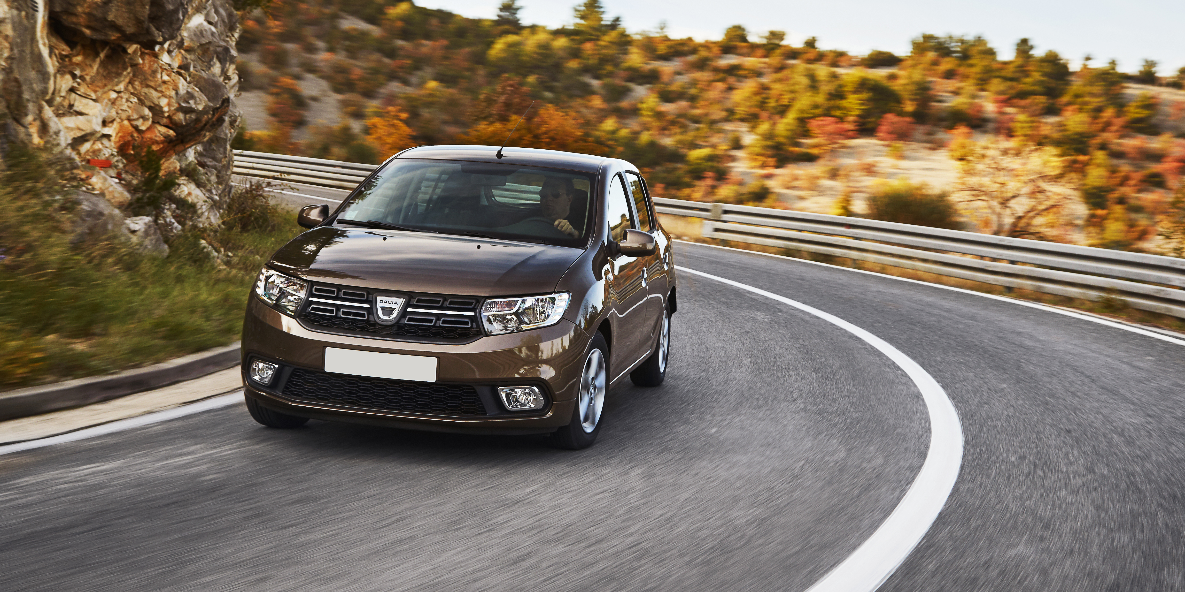 Dacia Sandero Review | carwow