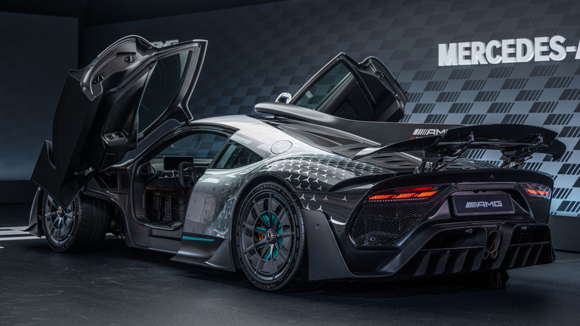 New Mercedes-AMG One revealed: a Formula 1 car for the road | Carwow