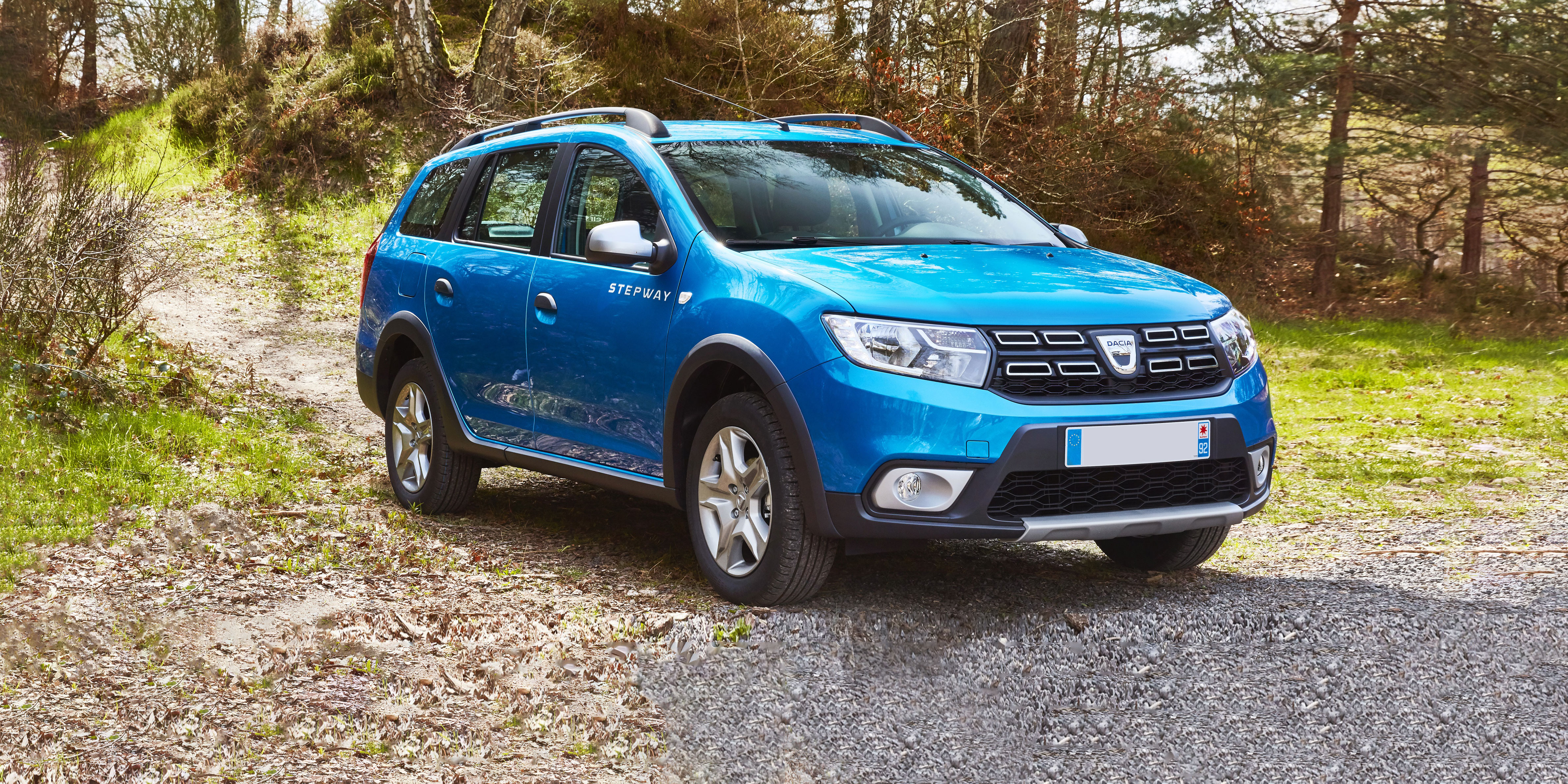 New Dacia Logan MCV Stepway Review | carwow
