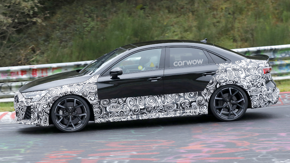 New Audi RS3: facelifted hot hatch spotted testing | Carwow