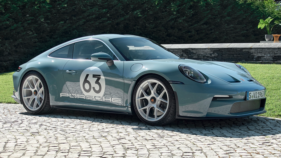 New Porsche 911 S/T revealed: price and specs | Carwow