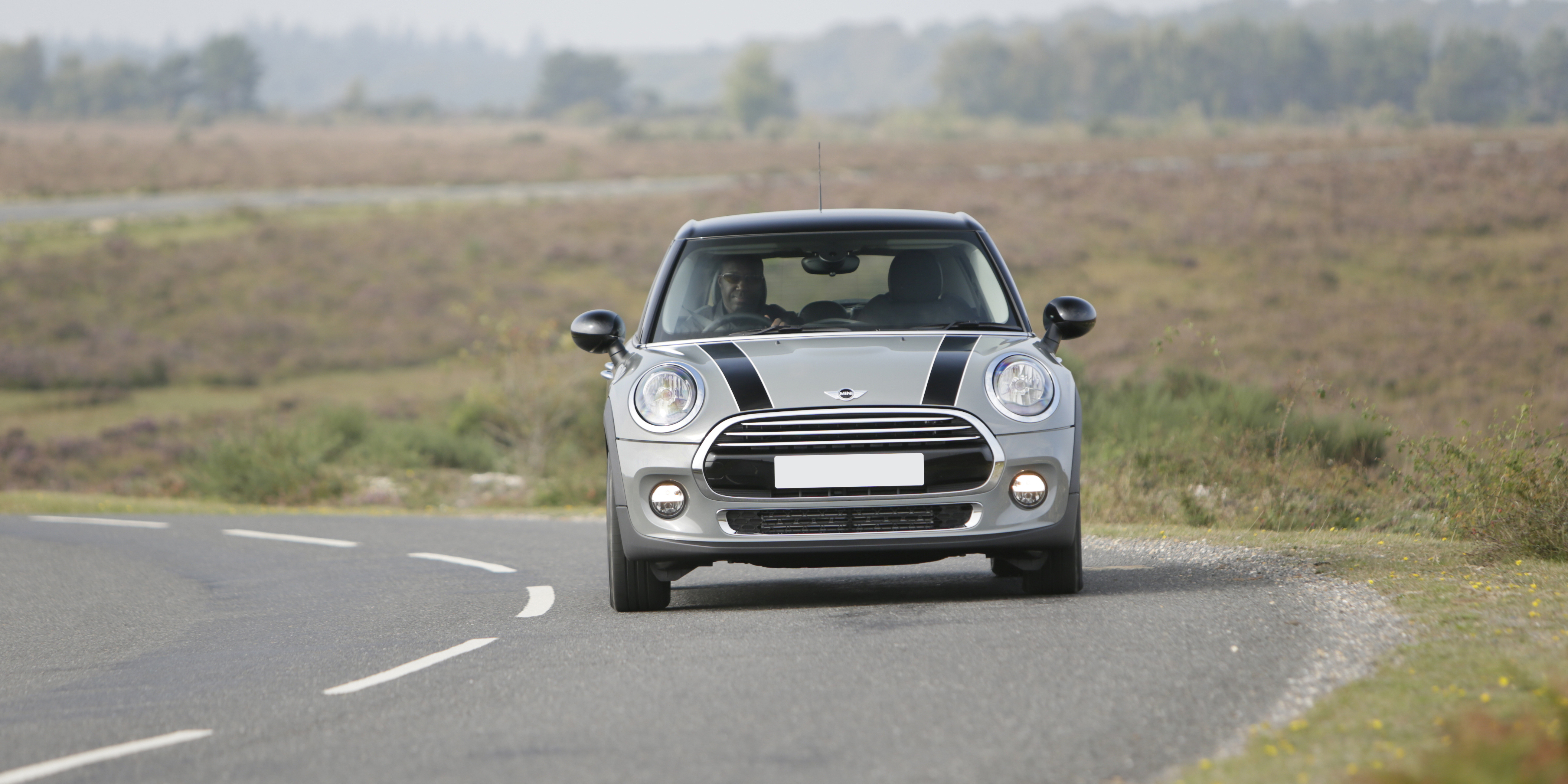 MINI 5-Door Hatch Review | carwow