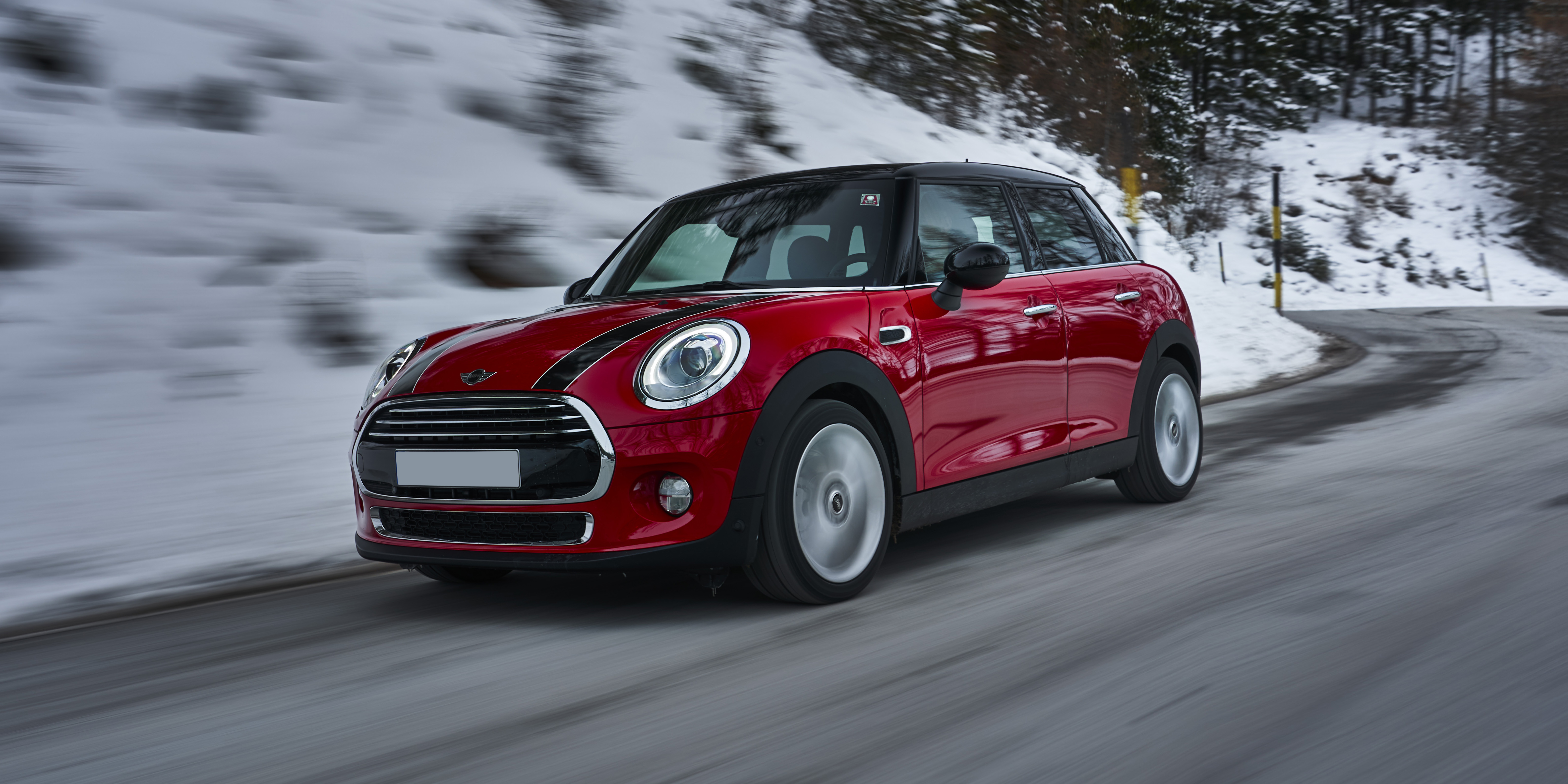 MINI 5-Door Hatch (New) Review | carwow