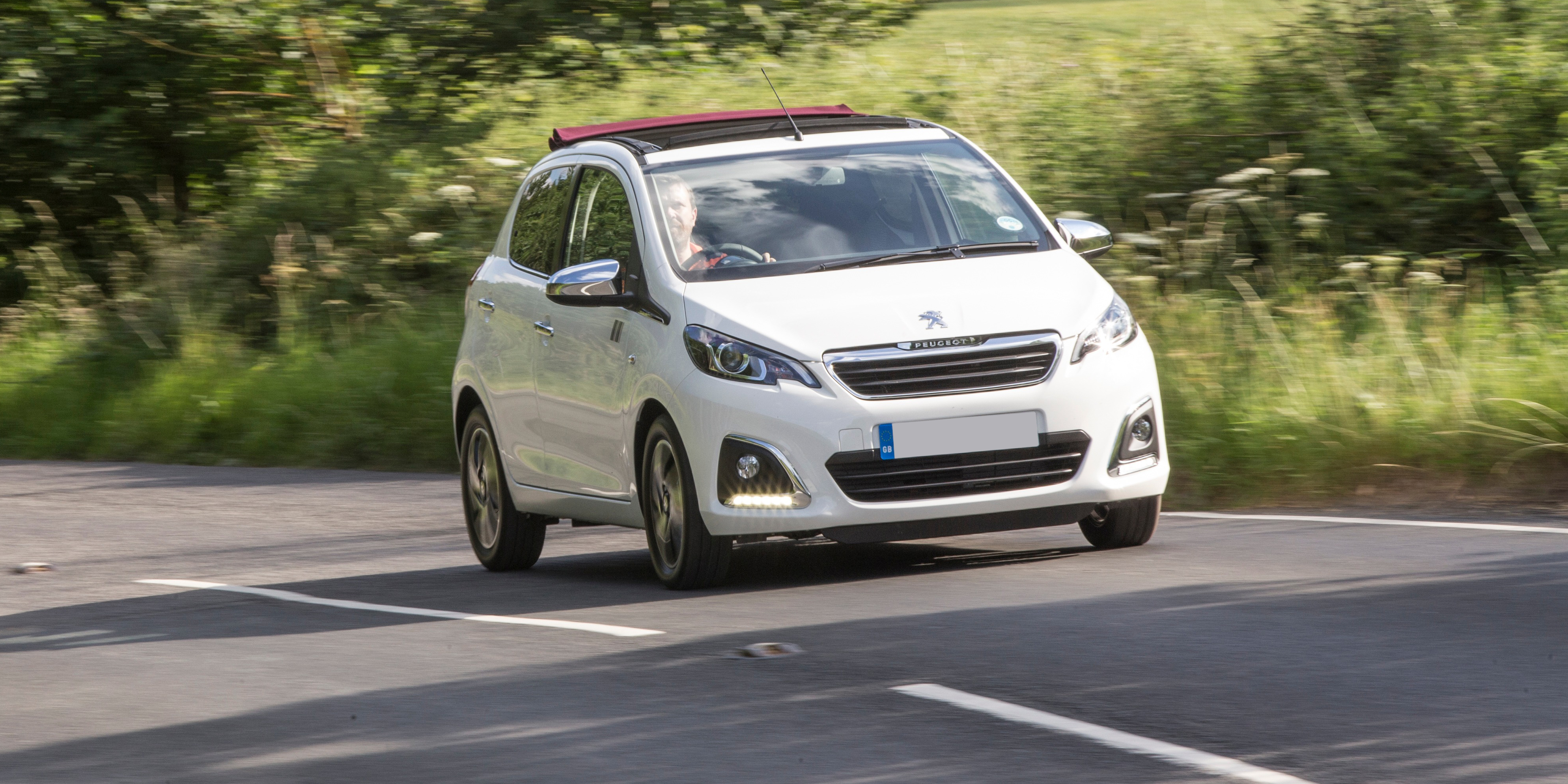 New Peugeot 108 TOP Convertible Review | carwow