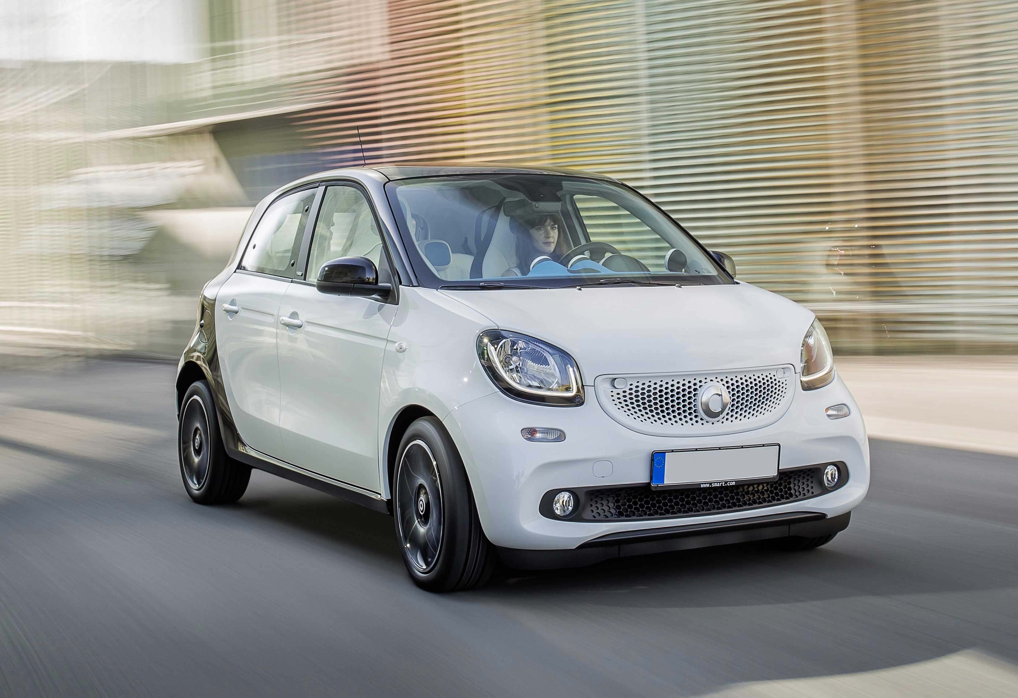 Smart ForFour Review | carwow
