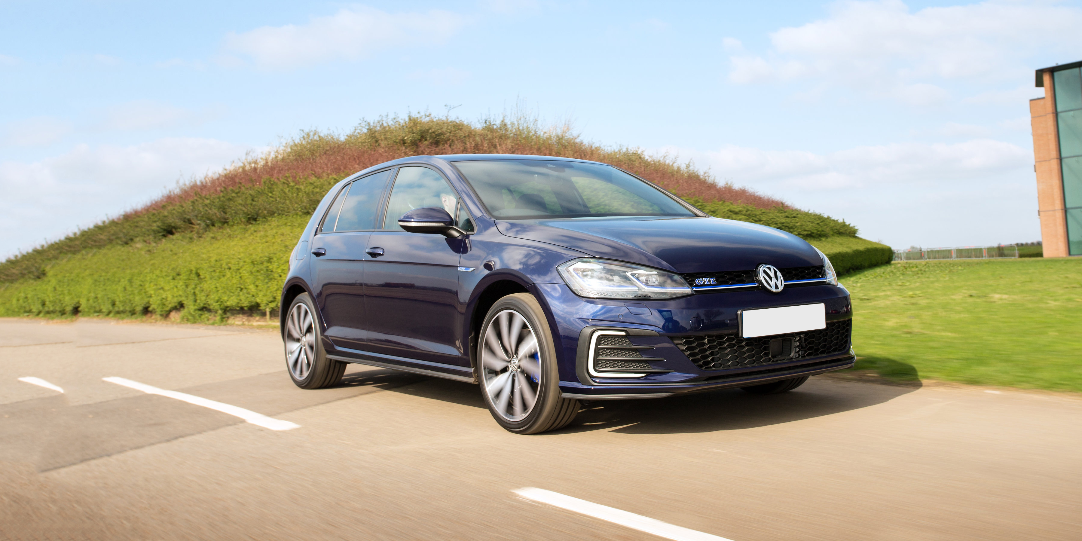 Volkswagen Golf Review | carwow