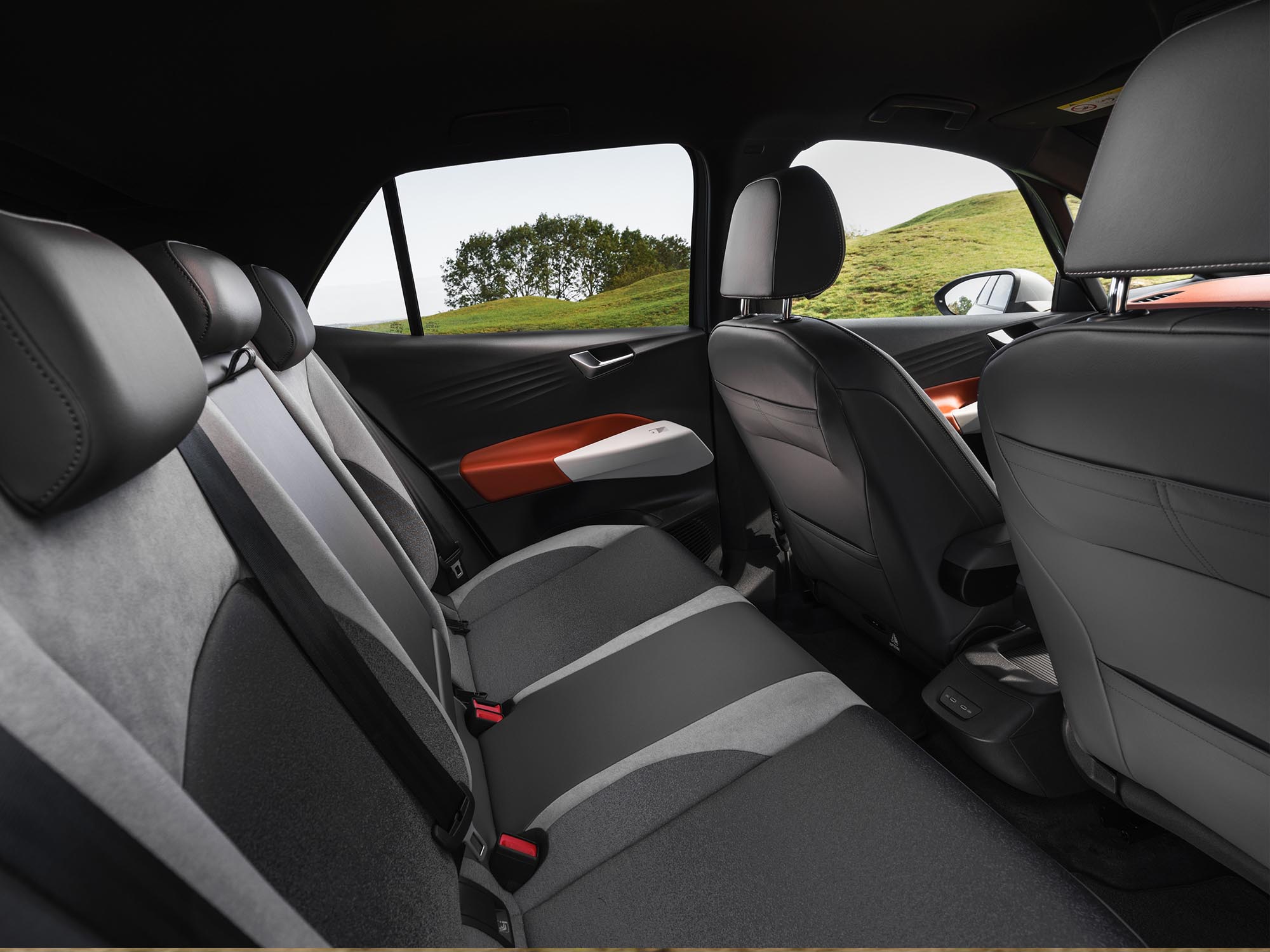 Volkswagen ID.3 Review 2022 | Drive, Specs & Pricing | carwow